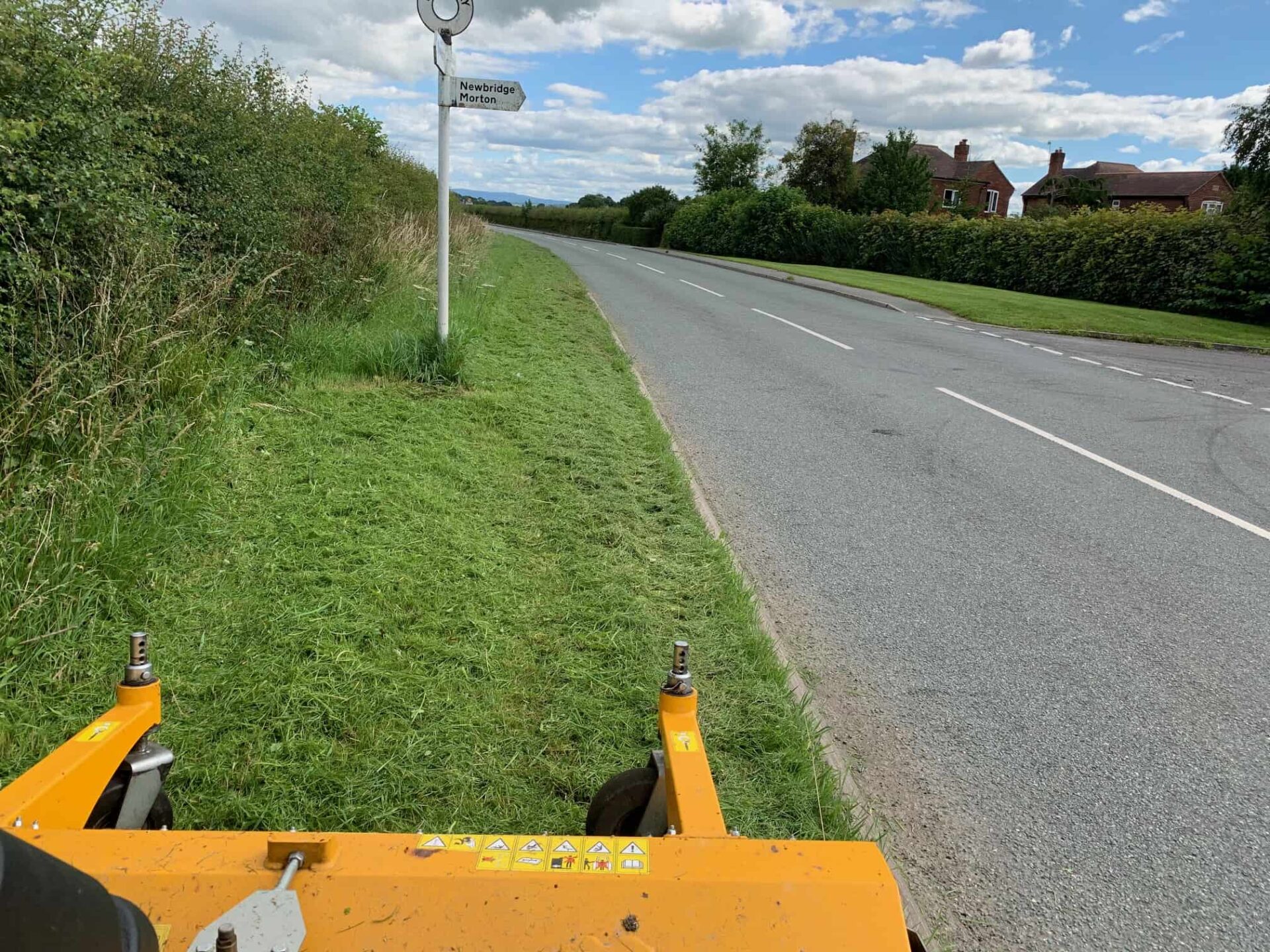 Highways Verge Maintenance - Land Right Services Ltd